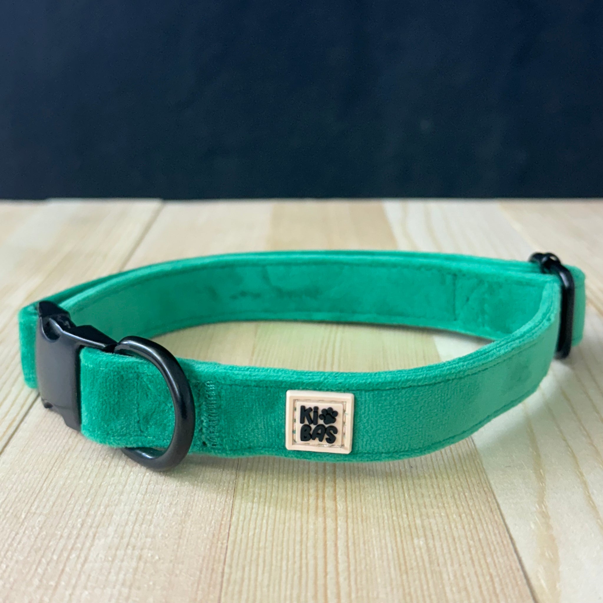 ROYAL GREEN VELVET - COLLAR